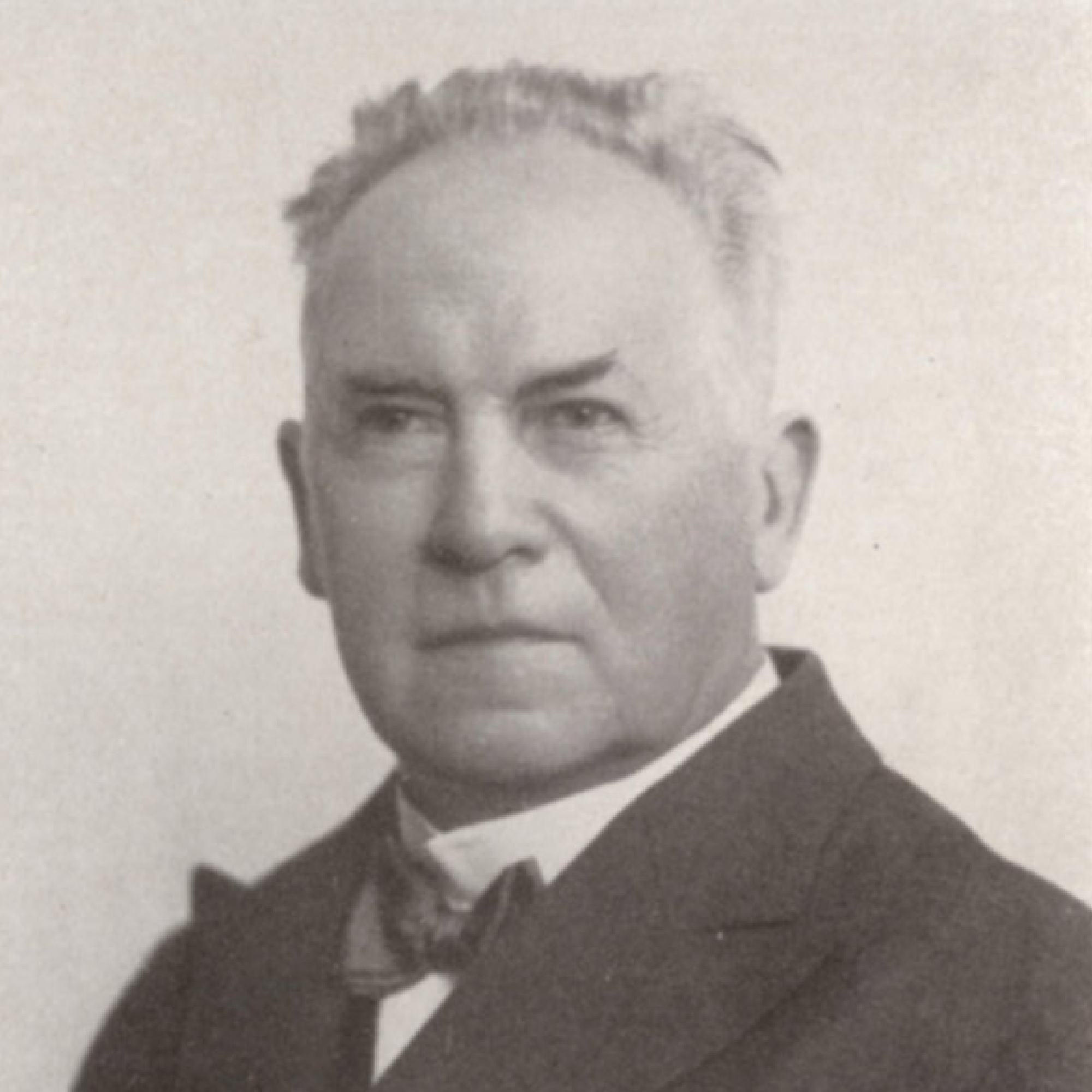 About Solis of Switzerland | Innovation Since 1908 – Solis Global